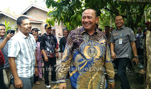 Pemkab dan Baznas Langkat Bedah Rumah Warga, Afandin: Semoga ... Pemkab dan Baznas Langkat Bedah Rumah Warga, Afandin: Semoga ...
