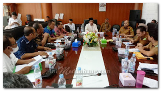 RDP Komisi IV DPRD Medan, Warga Kecam Dinas PU Tak Becus Korek Parit ...